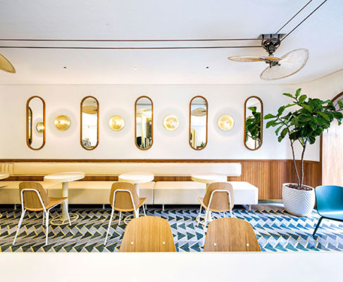 Ananas Equatorial Bar – 2:48AM – Entertaining Kuwait since 2003