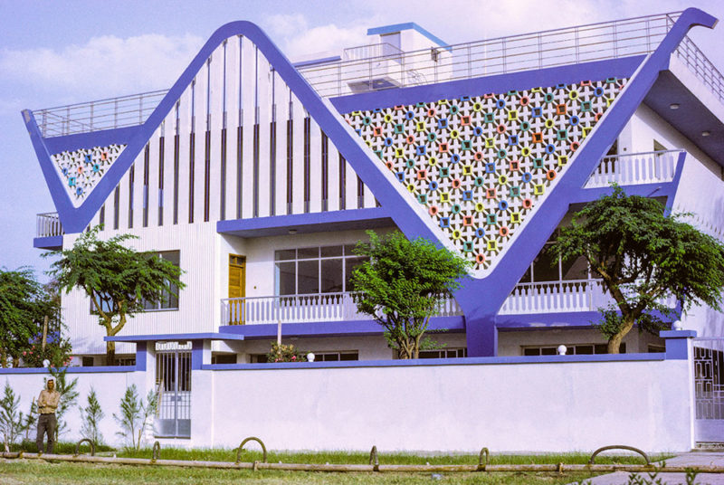 Kuwaiti Houses in the 1960s – 2:48AM – Entertaining Kuwait since 2003