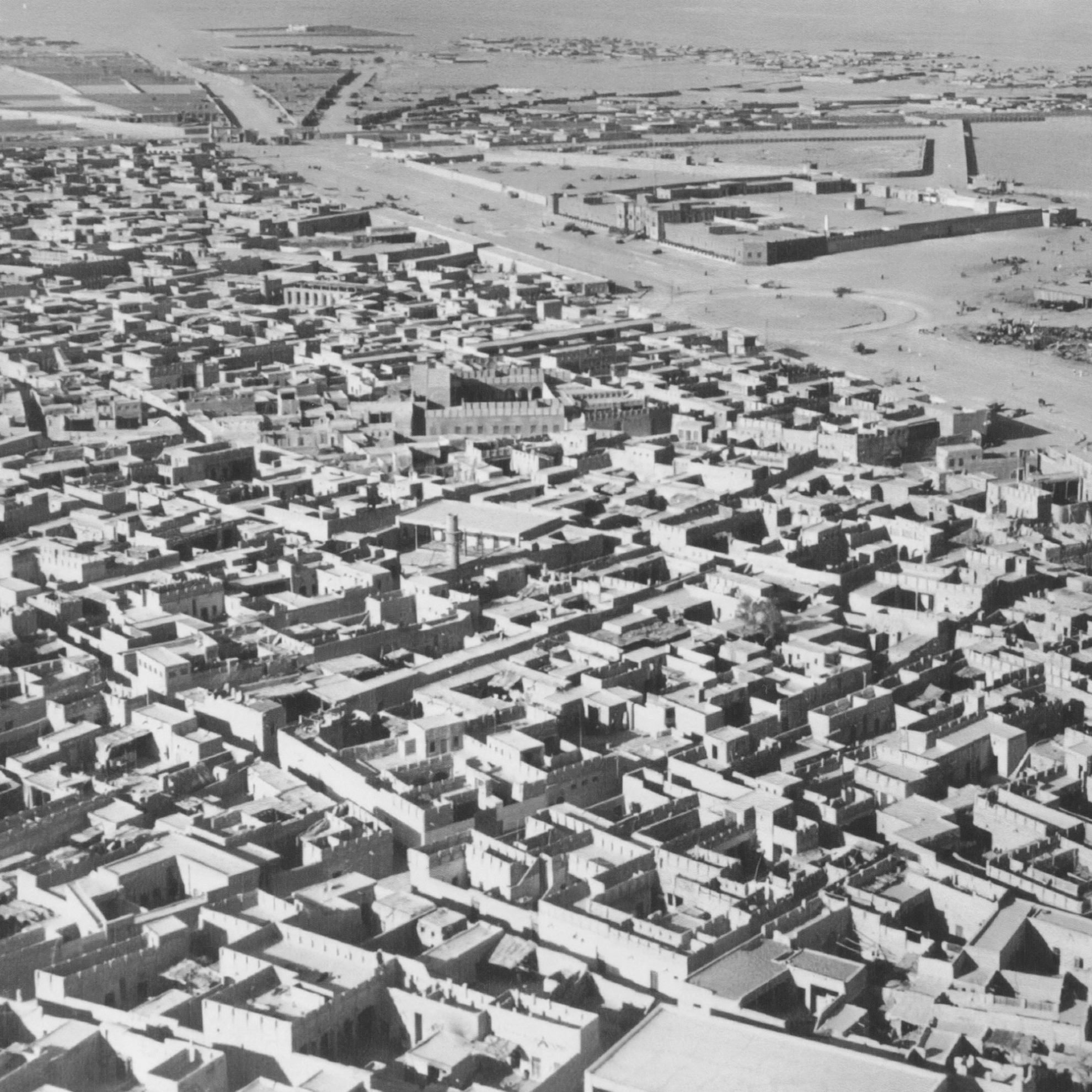 Old Kuwait City from Above – 1950s – 2:48AM – Entertaining Kuwait since ...