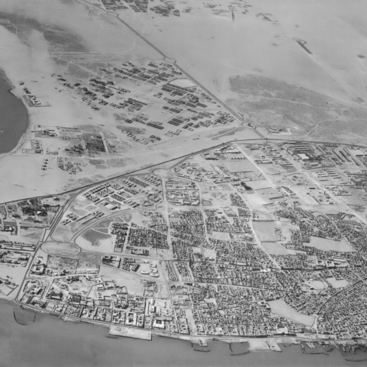 Old Kuwait City from Above – 1950s – 2:48AM – Entertaining Kuwait since ...