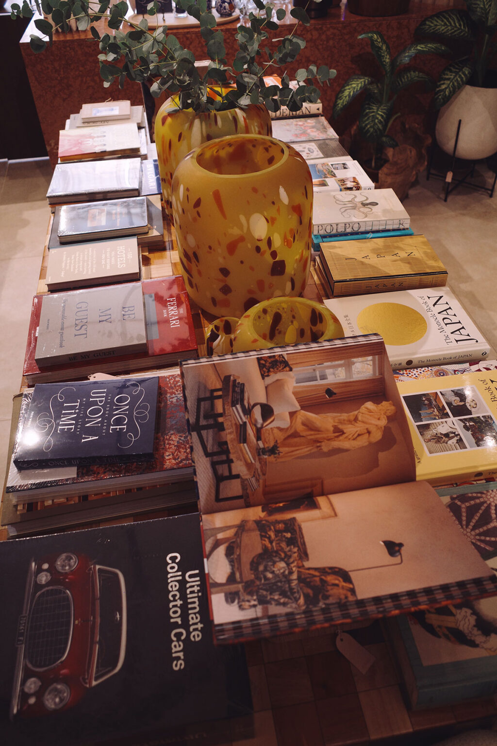 Pêche – A space filled with beautiful things – 2:48AM – Entertaining ...